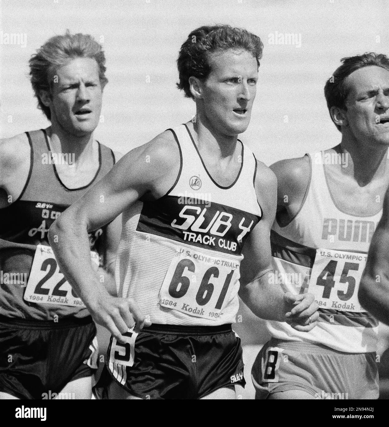 Steve Scott, the nation's top-ranked 1,500-meter runner, heads around ...