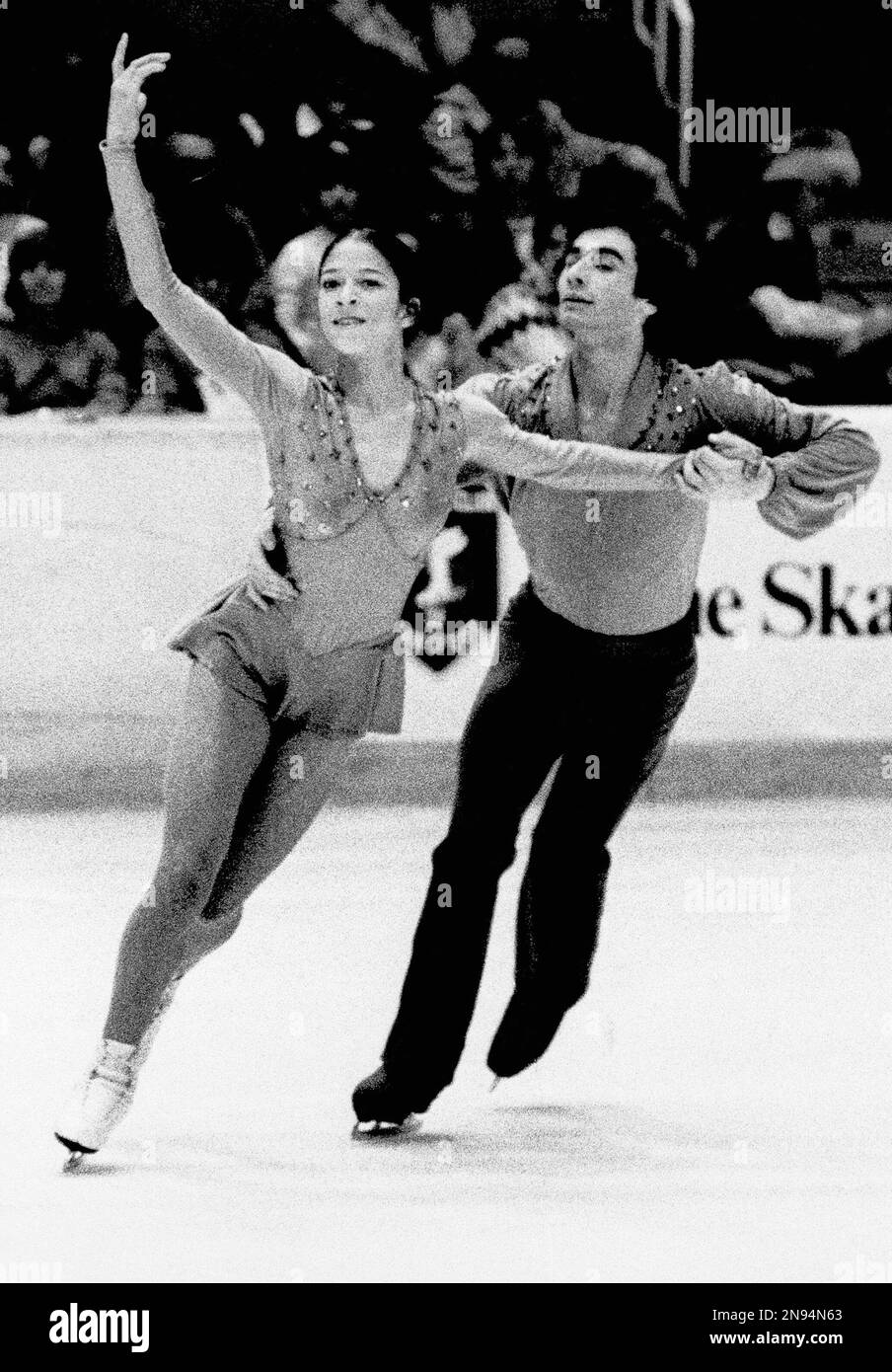 Tai Babilonia and Randy Gardner perform their free skating routine in ...