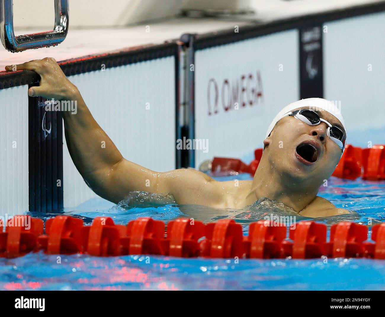 South Korea's Lim Woo-geun celebrates winning gold in the men's 100 ...