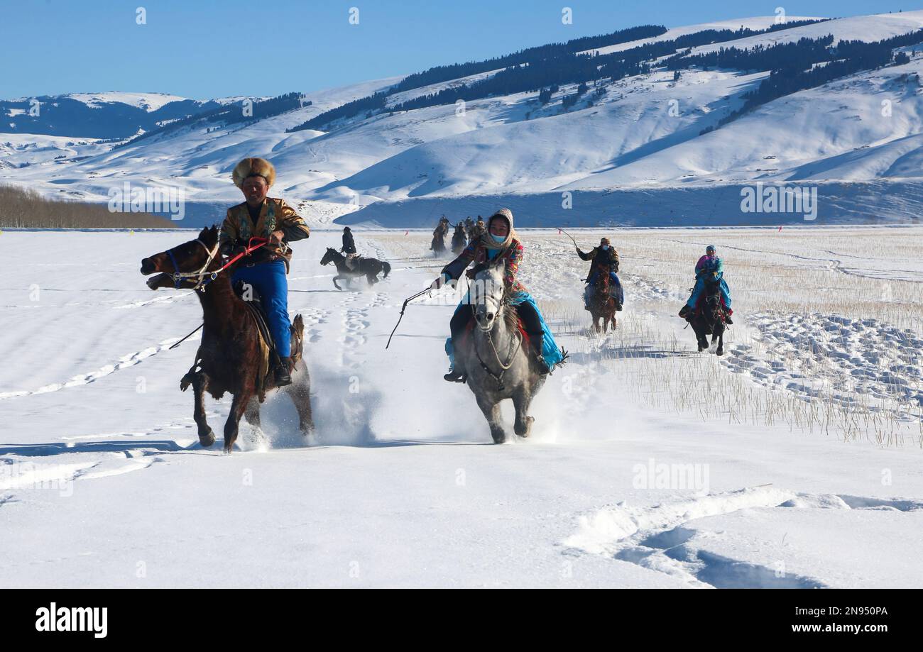 Urumqi, China's Xinjiang Uygur Autonomous Region. 21st Dec, 2022. Local ...