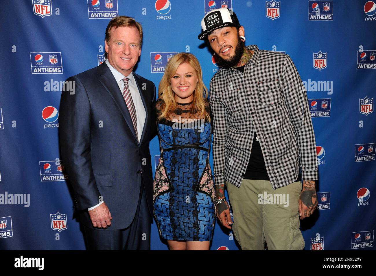IMAGE DISTRIBUTED FOR PEPSI - From left, National Football League ...