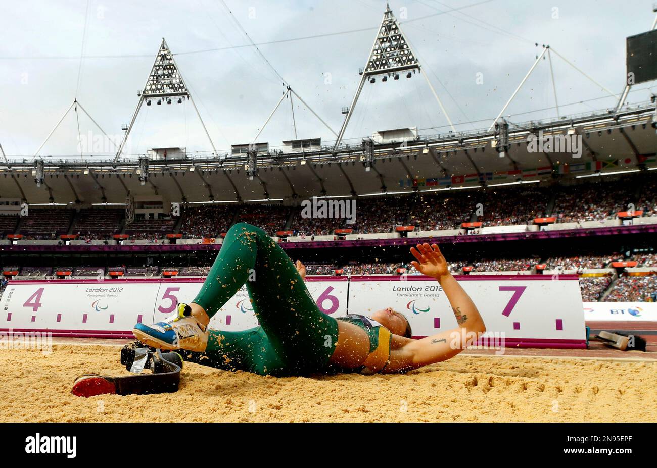 Australia's Kelly Cartwright lands a world record jump of 4.38 meters ...