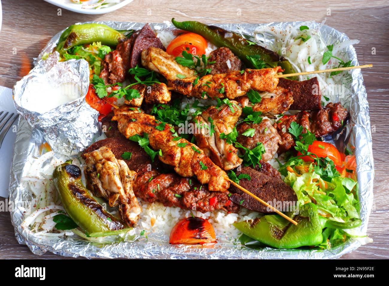 Serving chicken wing hi-res stock photography and images - Alamy