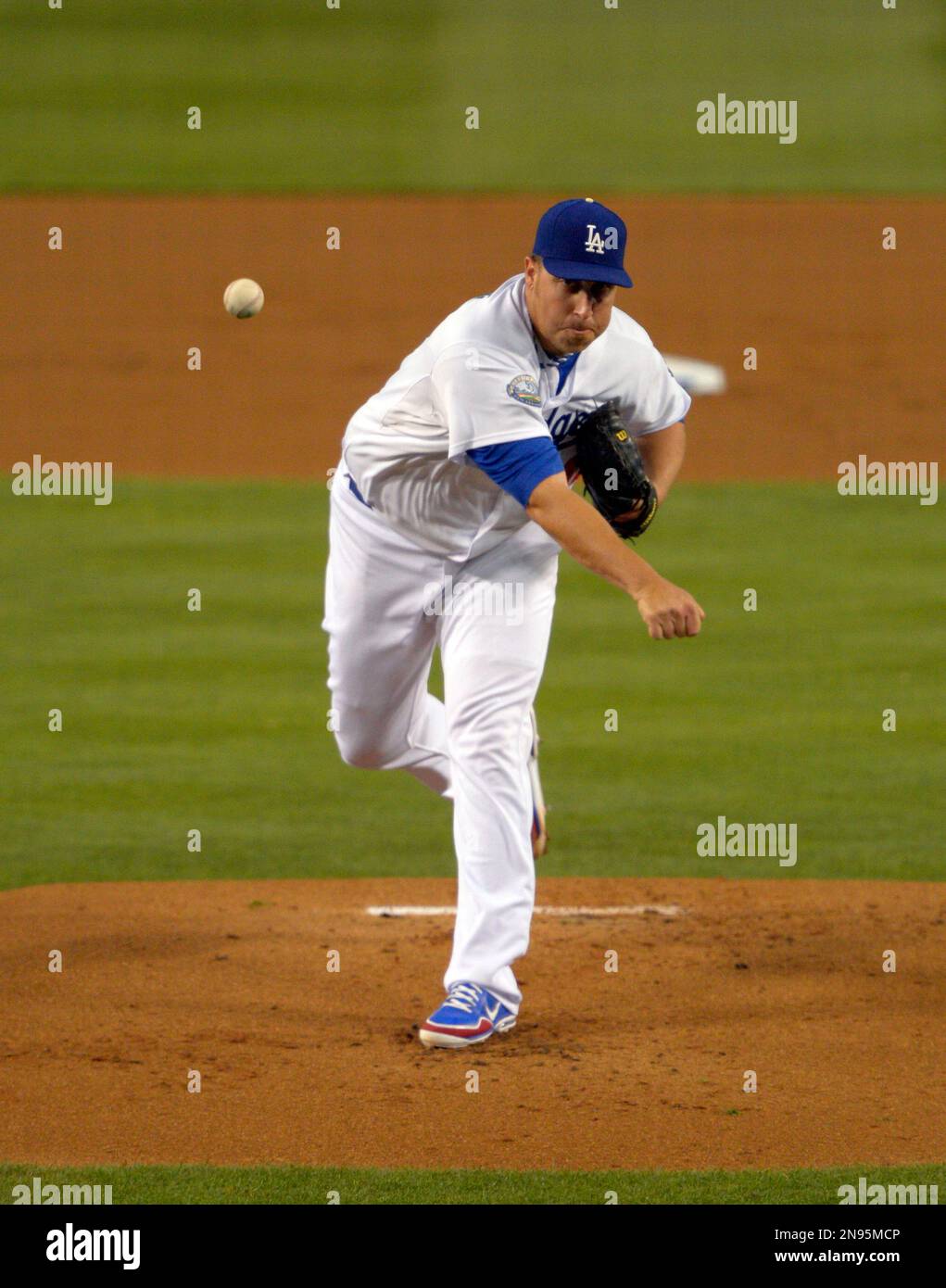 Los Angeles Dodgers starting pitcher Aaron Harang throws to the plate ...