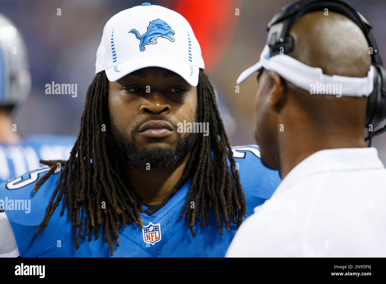 Detroit Lions running back Mikel Leshoure, left, talks to running backs ...