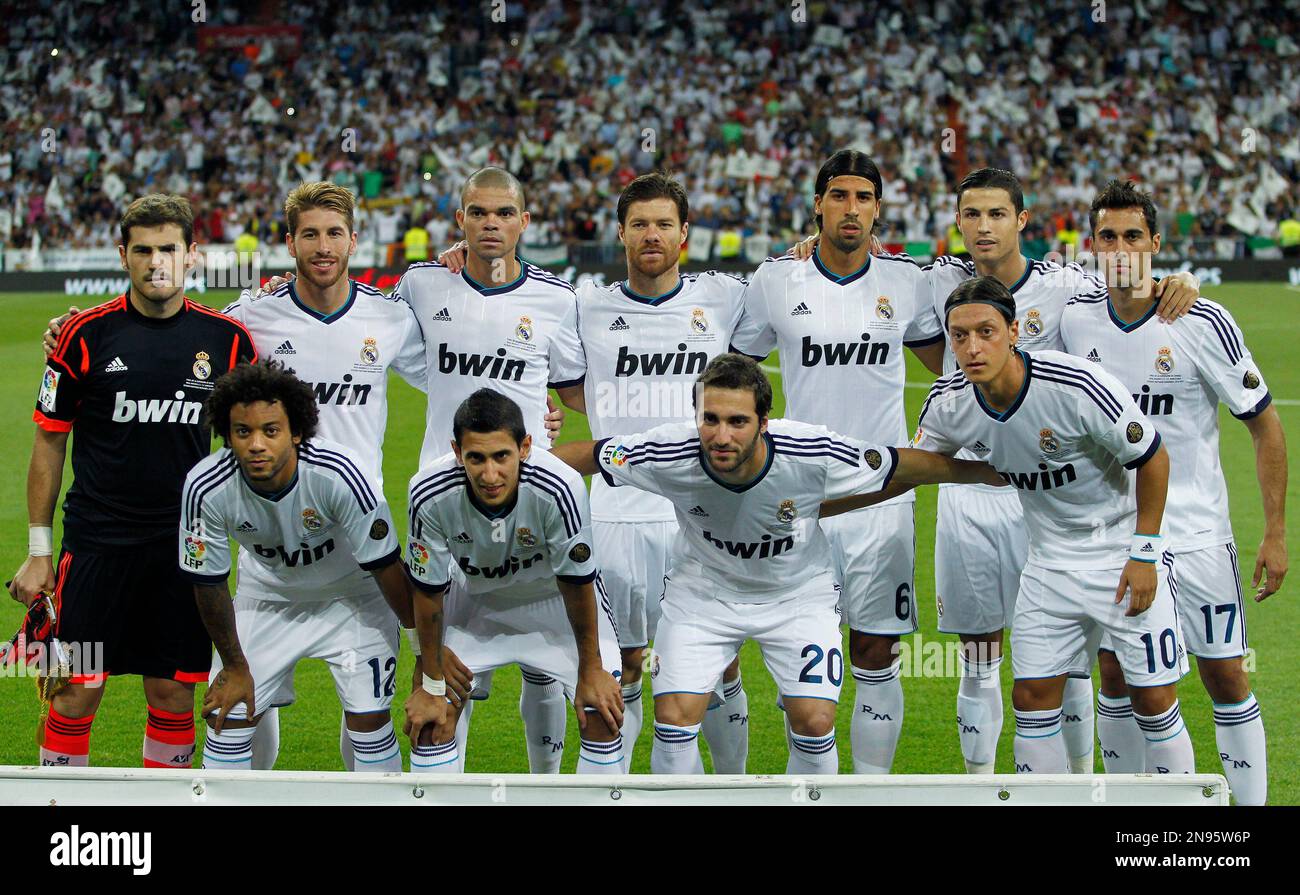 Real Madrid's players pose for a team picture before the Spanish ...