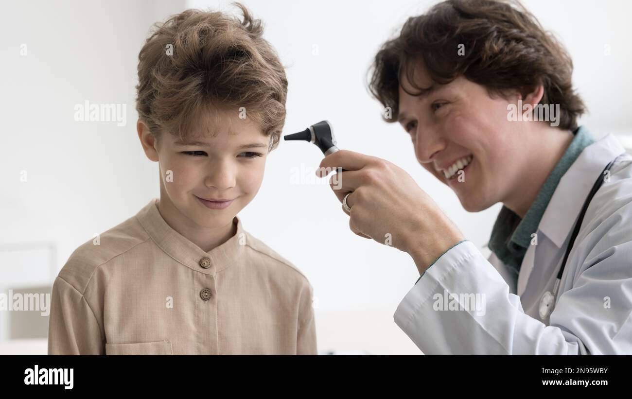 Kids ear infection hi-res stock photography and images - Alamy