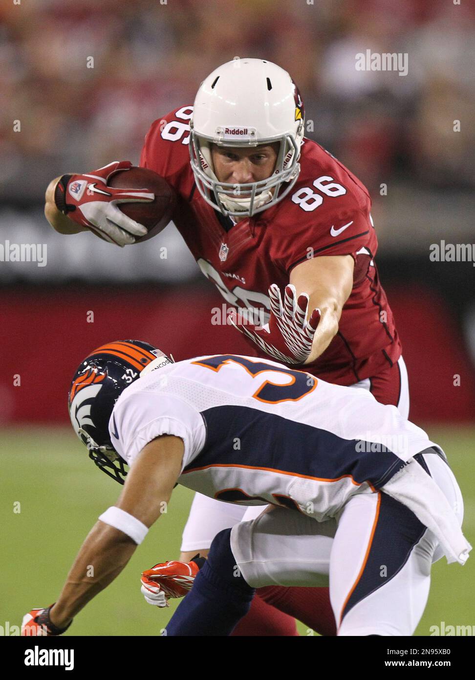 Arizona Cardinals tight end Todd Heap (86) gains yards as Denver ...