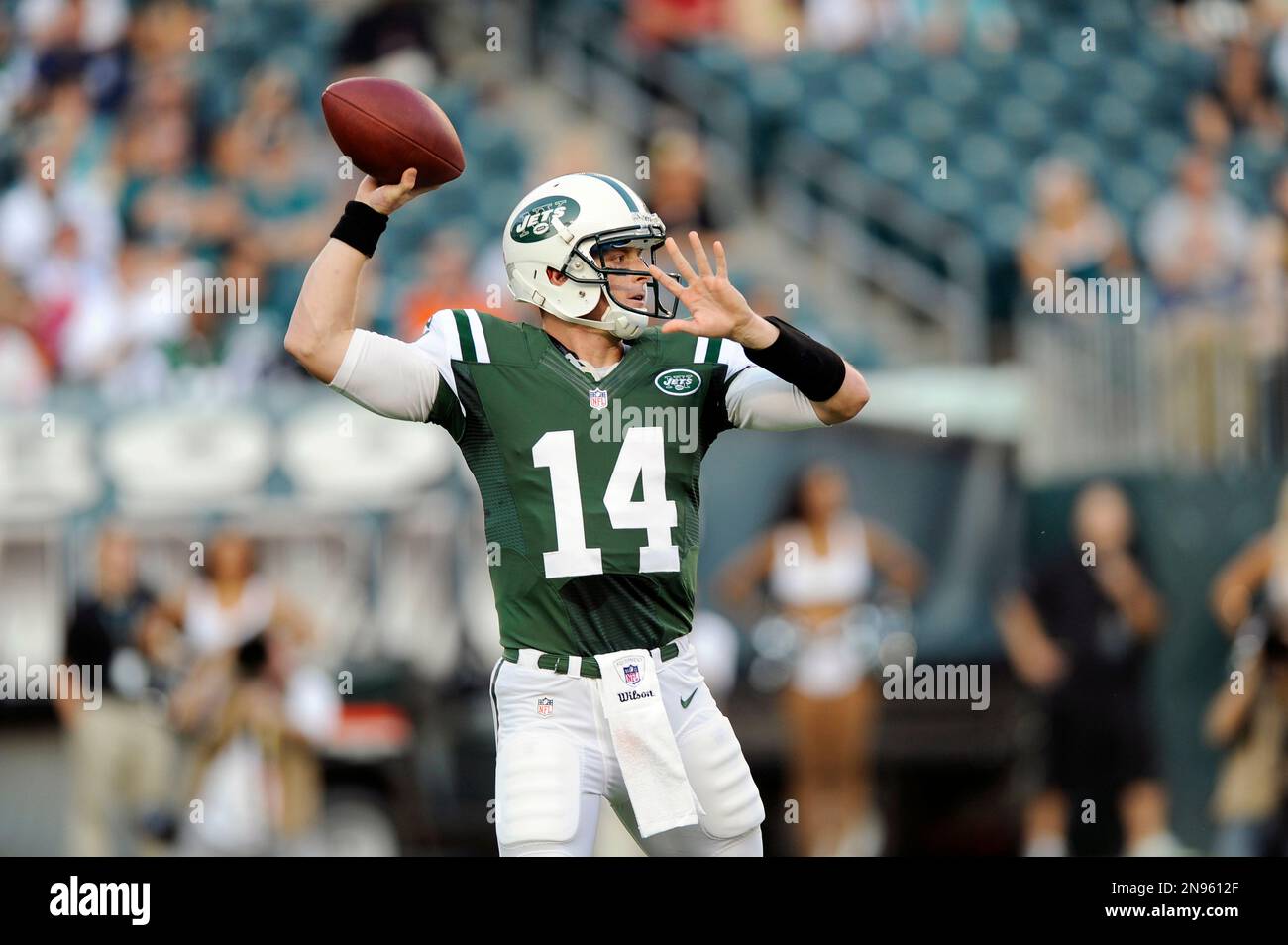New York Jets quarterback Greg McElroy passes in the first half of a ...