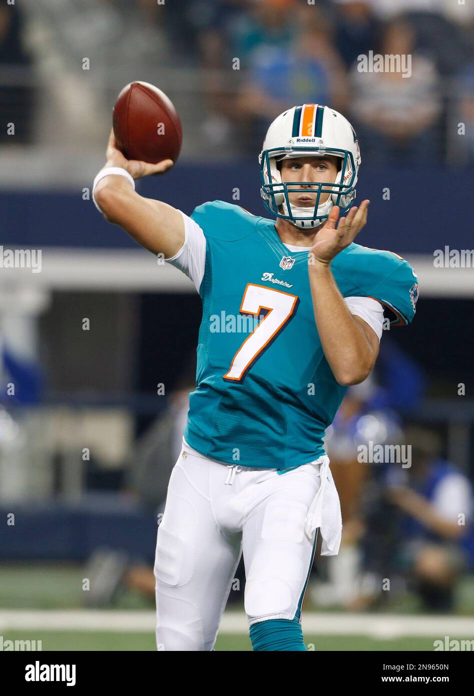 Miami Dolphins quarterback Pat Devlin (7) throws during the second half ...