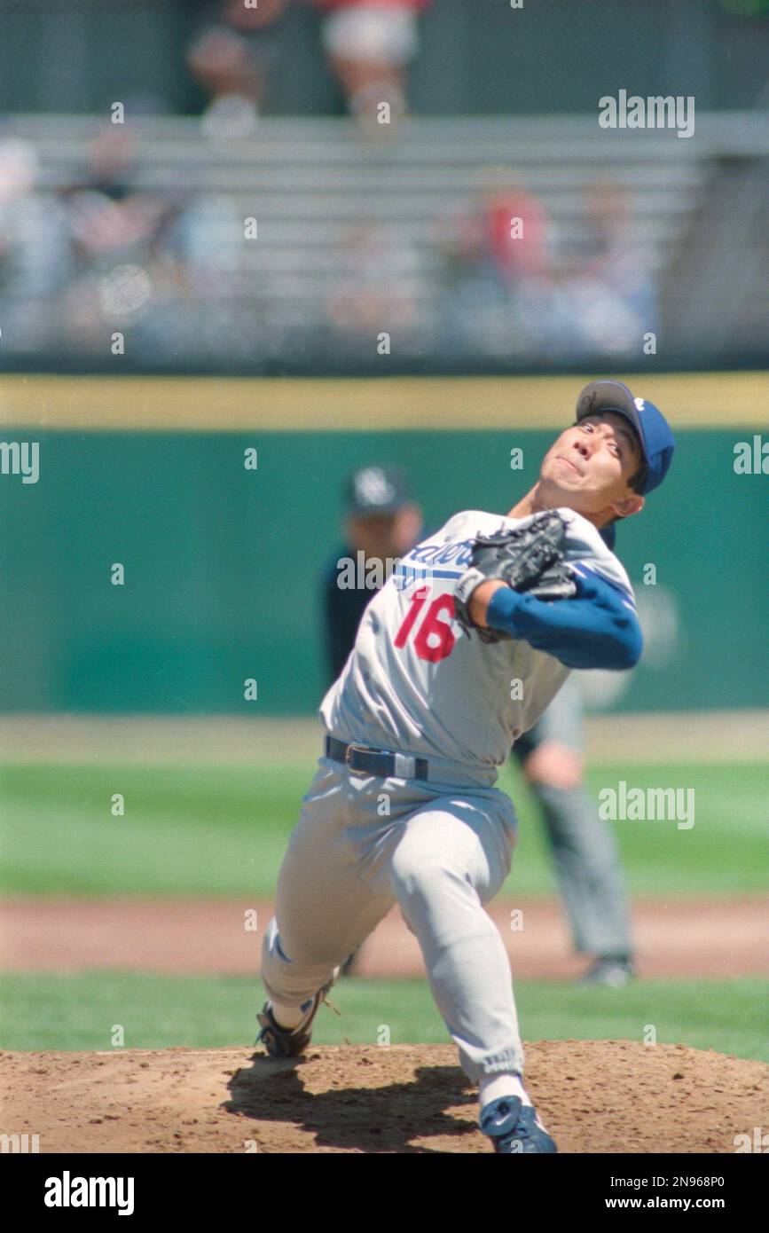 Los Angeles Dodgers Pitcher Hideo Nomo Pitches During A Game Against 0240