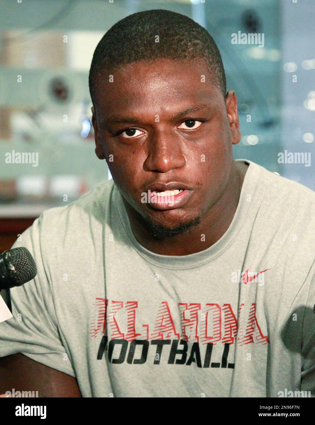 Oklahoma NCAA college football defensive end David King answers a ...