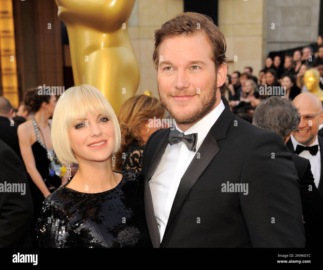 FILE - This Feb. 26, 2012 file photo shows Anna Faris, left, and Chris ...