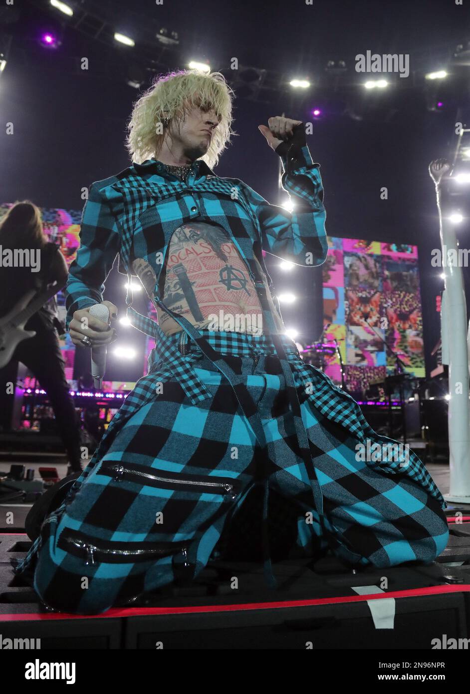 2023 photo of machine gun kelly hi-res stock photography and images - Alamy