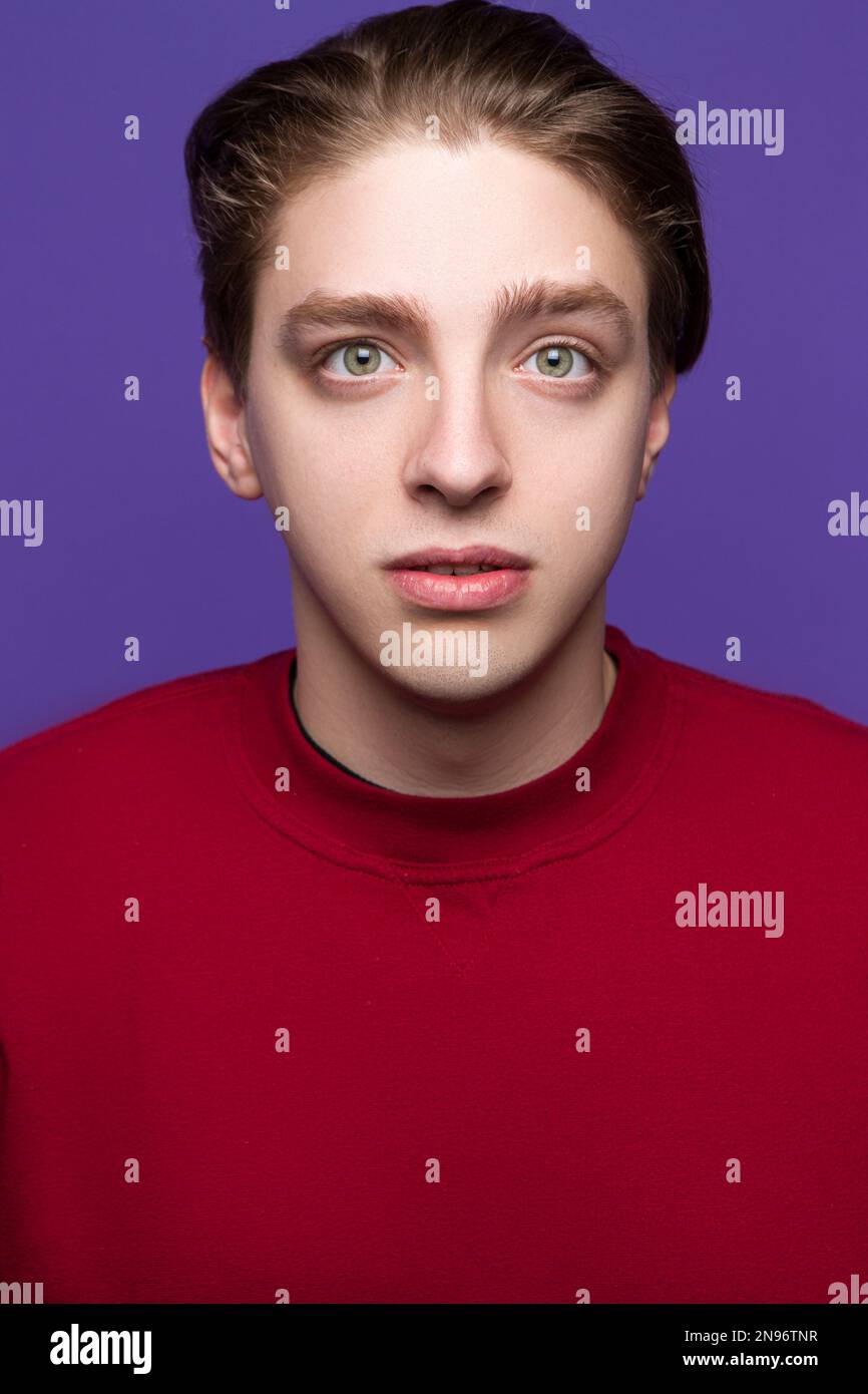 Astonished young male. Emotion of surprise Stock Photo - Alamy