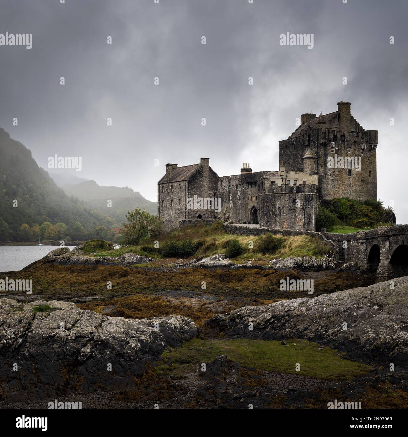 Eilean Donan Castle Stock Photo - Alamy