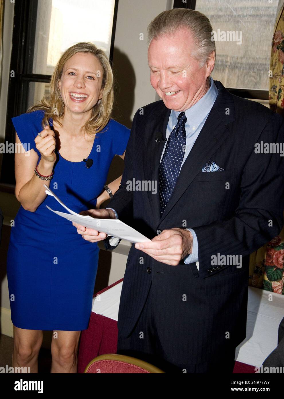 Television personality Liza Fromer, left, and actor Jon Voight pose for ...