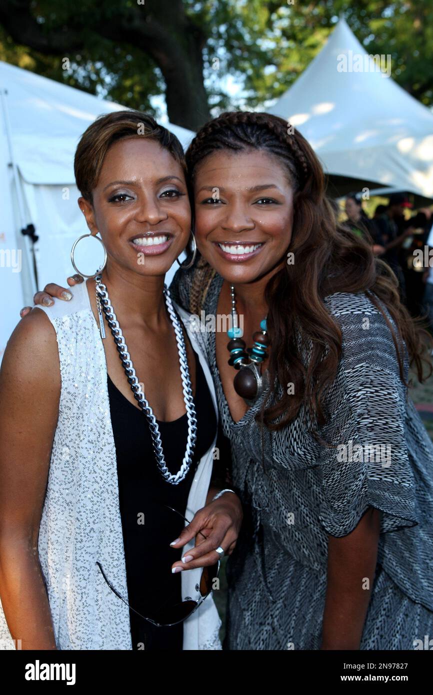Rapper Mc Lyte and R&B singer Syleena Johnson backstage at Shannon ...
