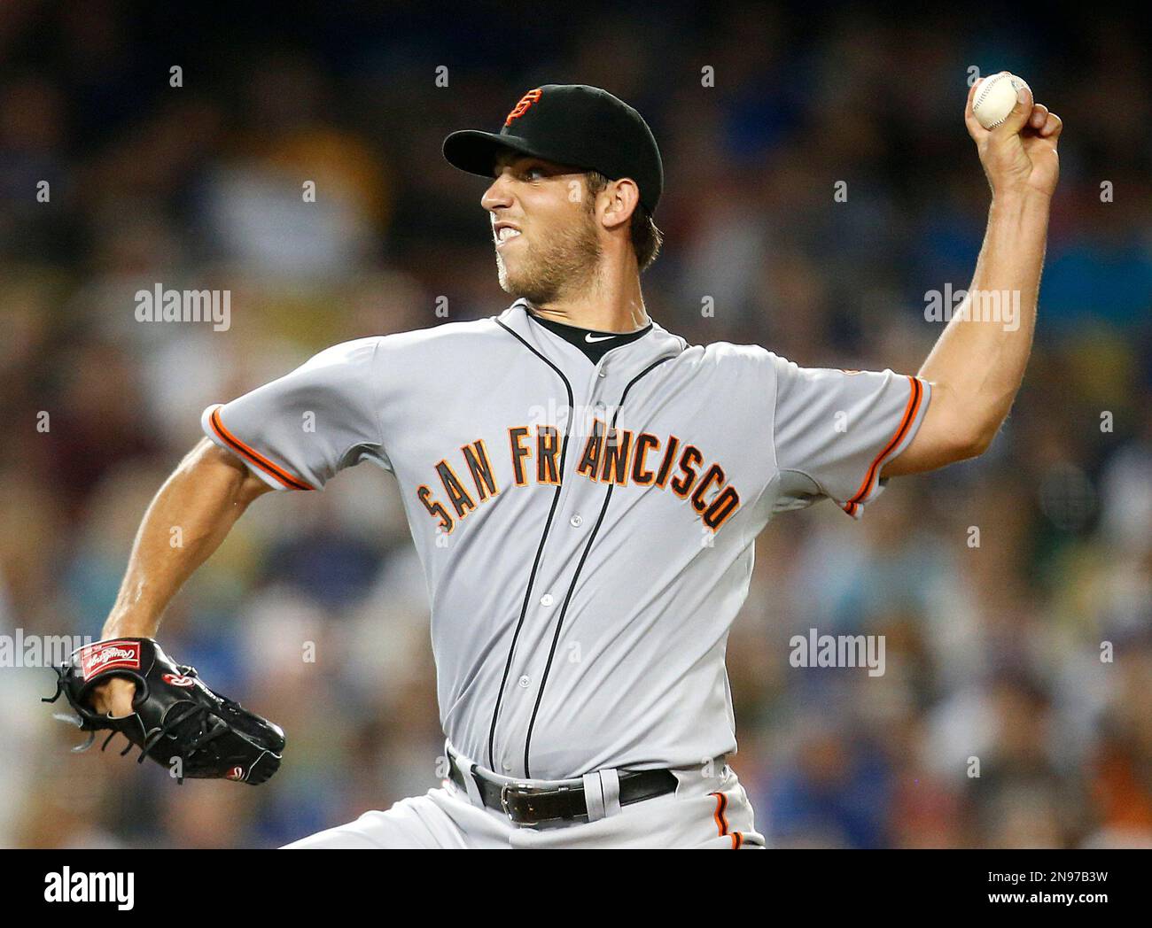 San Francisco Giants starting pitcher Madison Bumgarner throws against ...