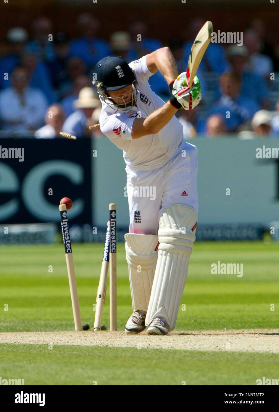 England's Jonny Bairstow is bowled out by South Africa's Morne Morkel ...