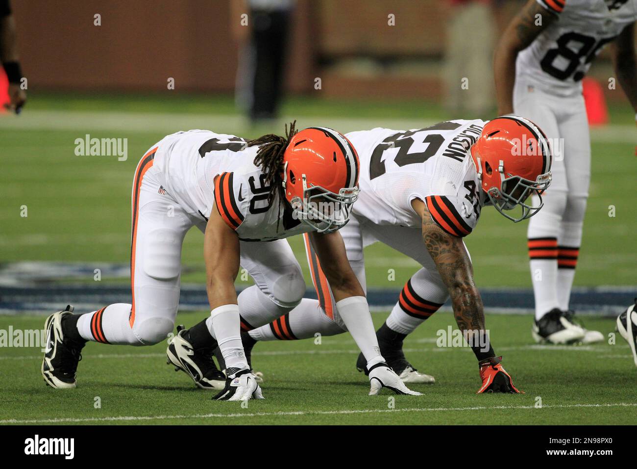 Cleveland Browns linebacker Quinton Spears (90) and linebacker JoJo ...