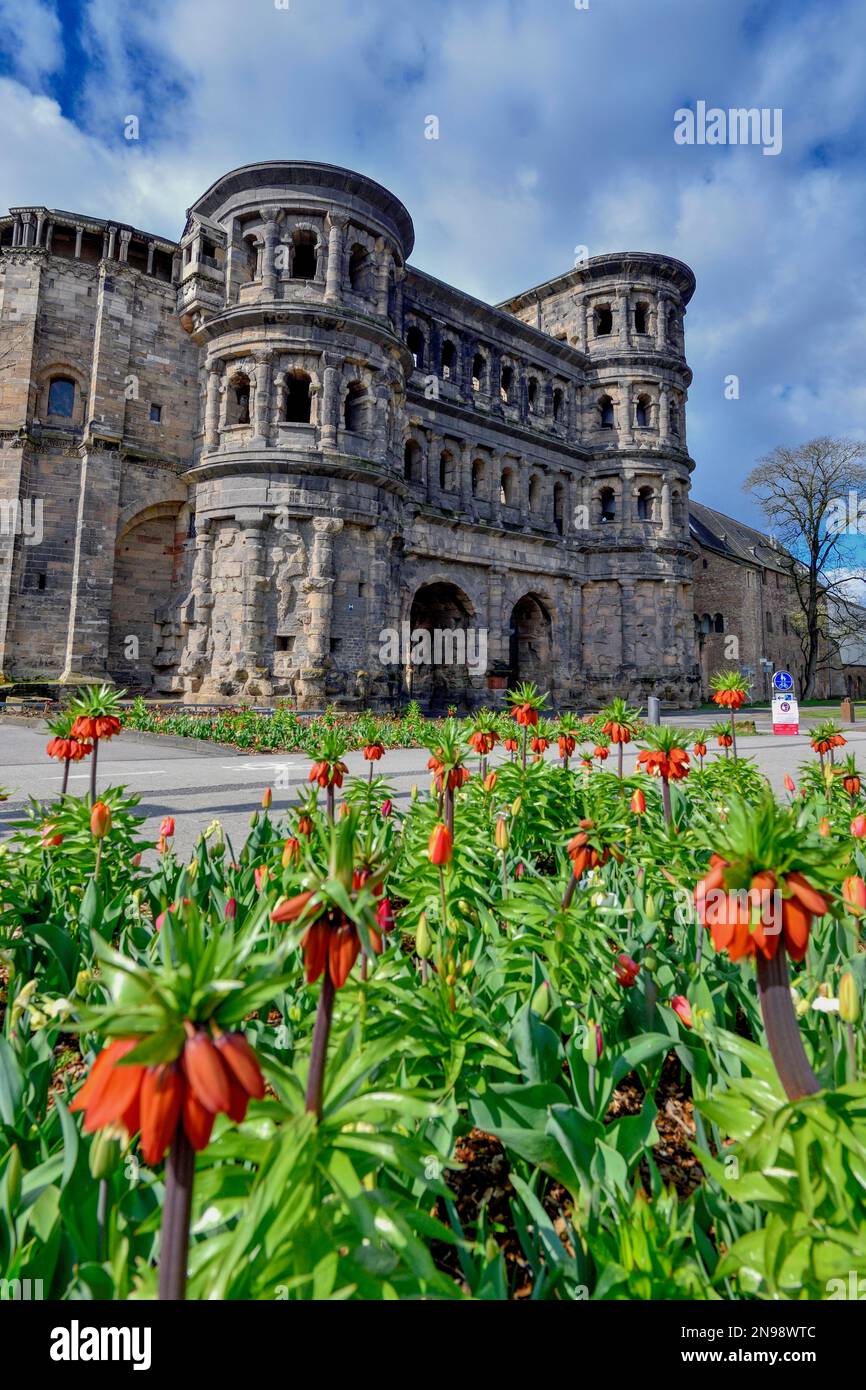 Porta Nigra, Roman city gate, Unesco World Heritage Site, Trier ...