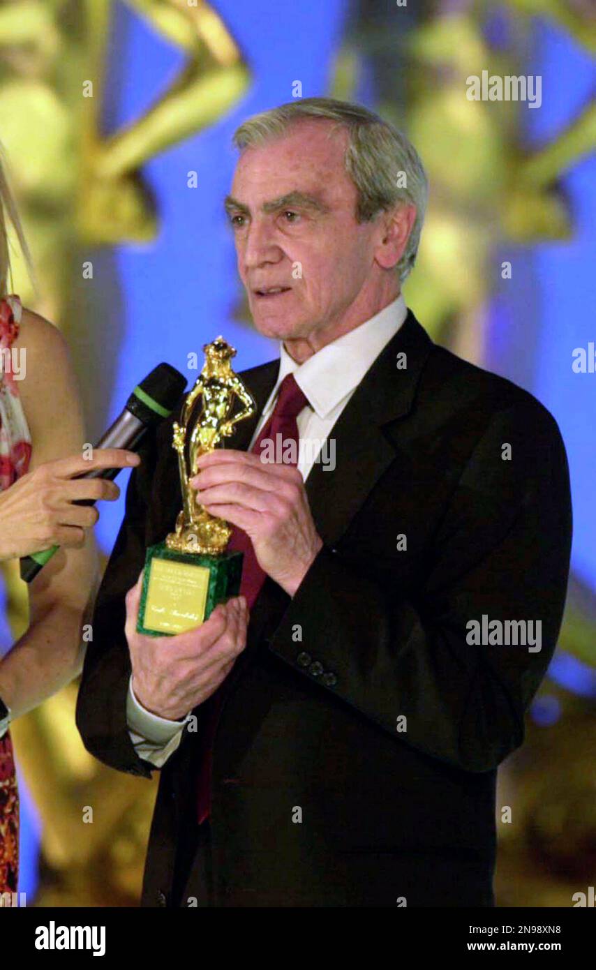 FILE - This April 10, 2002 file photo shows special effects artist ...