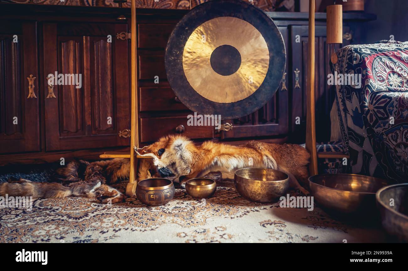 Traditional oriental gong on a beautiful wooden frame Stock Photo - Alamy