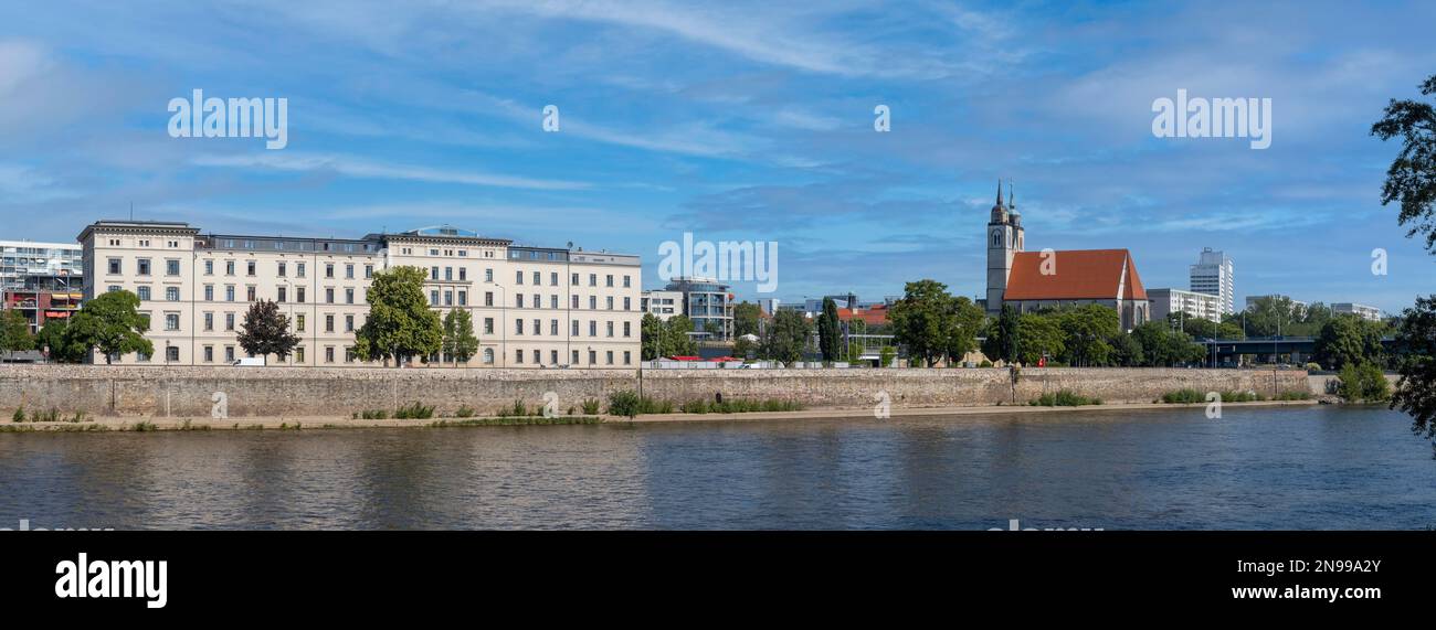 Elbe panorama magdeburg cathedral hi-res stock photography and images ...