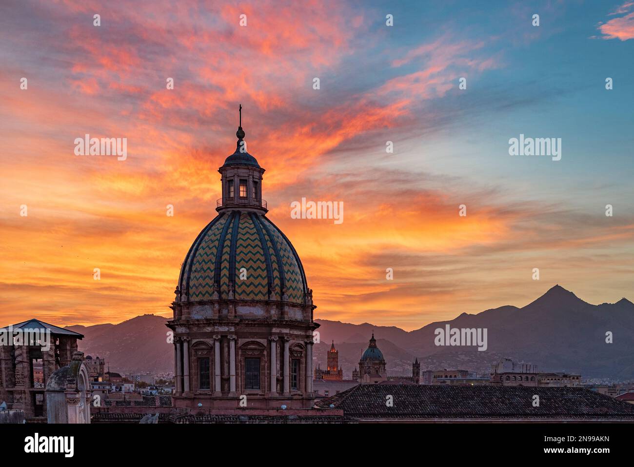 Teatini dome palermo sunset hi-res stock photography and images - Alamy