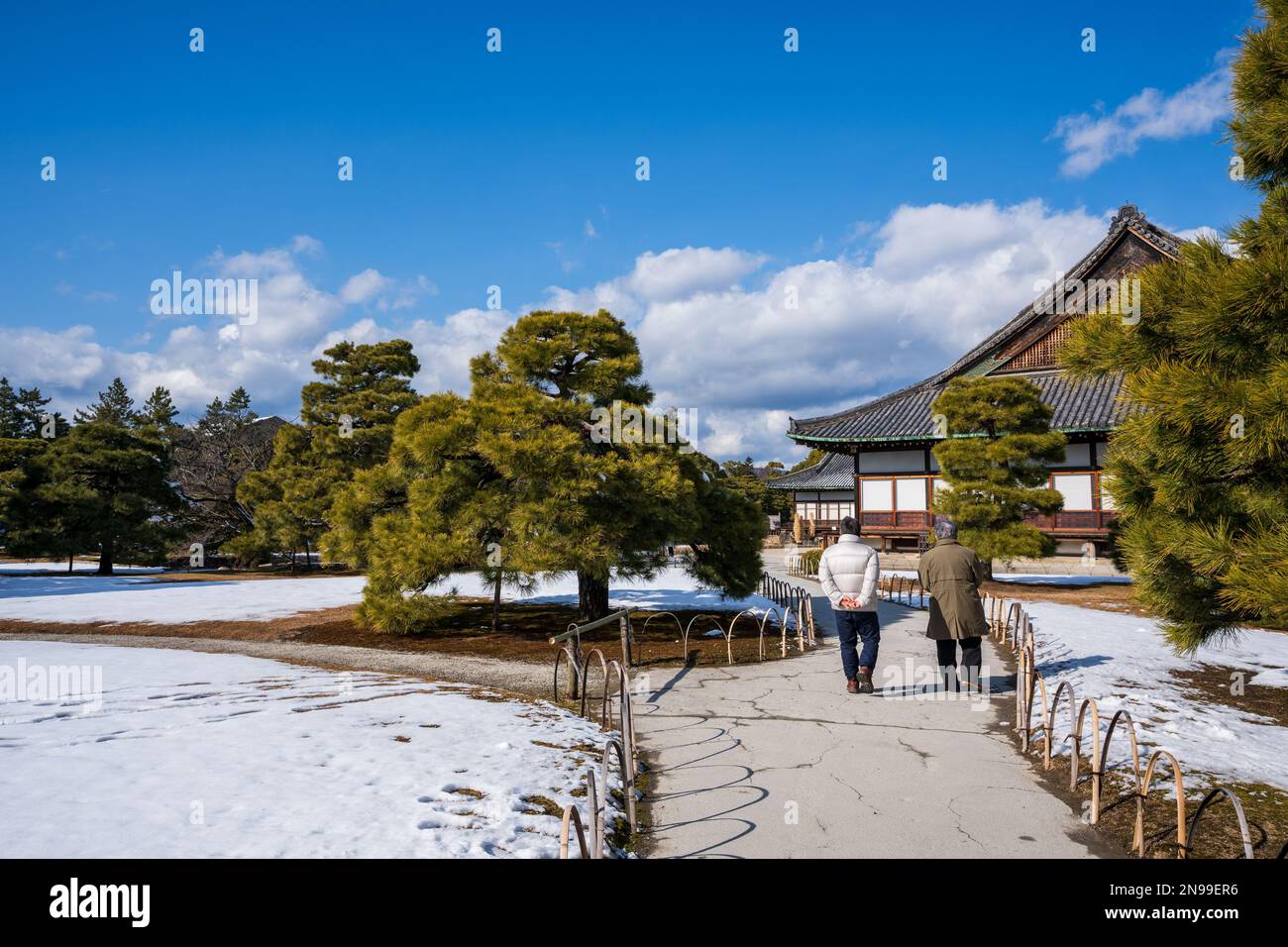 Nijo Castle Ninomaru Palace Garden with snow in winter. Kyoto, Japan ...