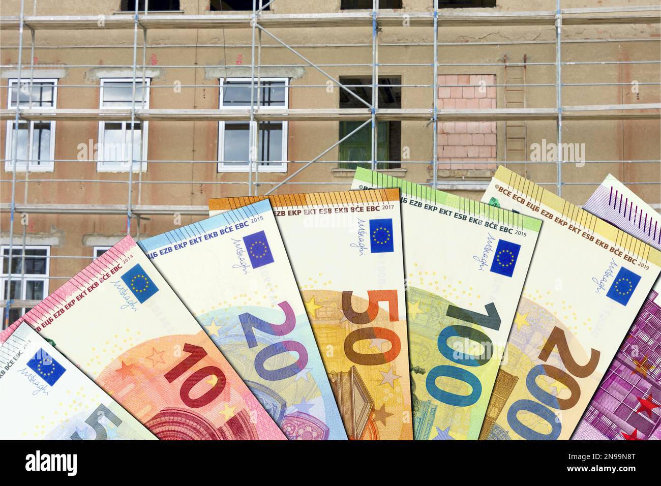 Renovation of old buildings and subsidies. Renovation costs - euro ...