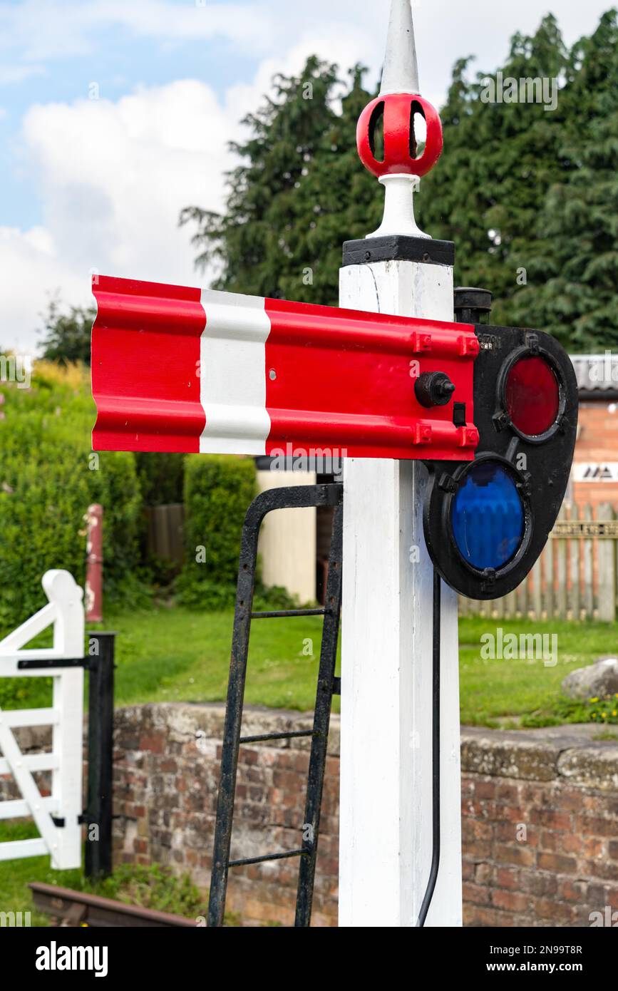 Old railway signal hi-res stock photography and images - Alamy