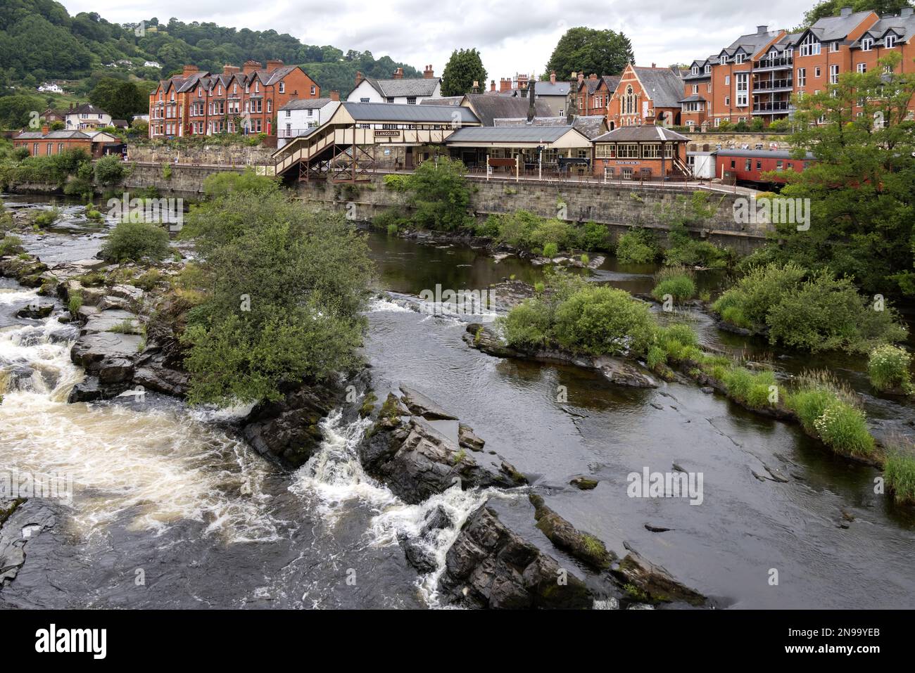 LLANGOLLEN, DENBIGHSHIRE, WALES - JULY 11 : View across the River Dee ...