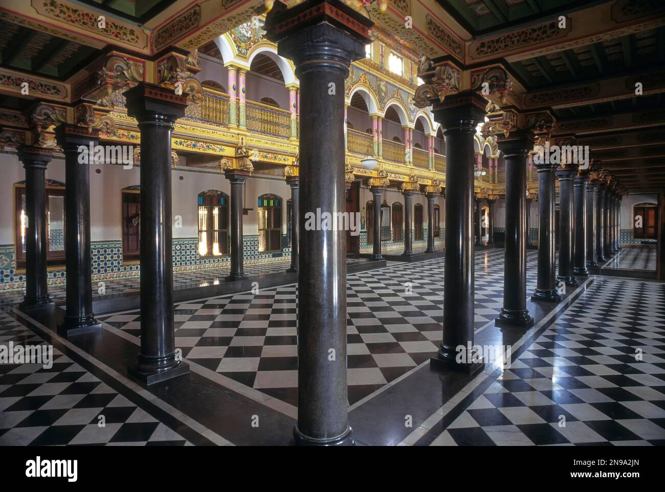 Main hall a Nattukottai Chettiar, Nagarthar Home in Athangudi ...