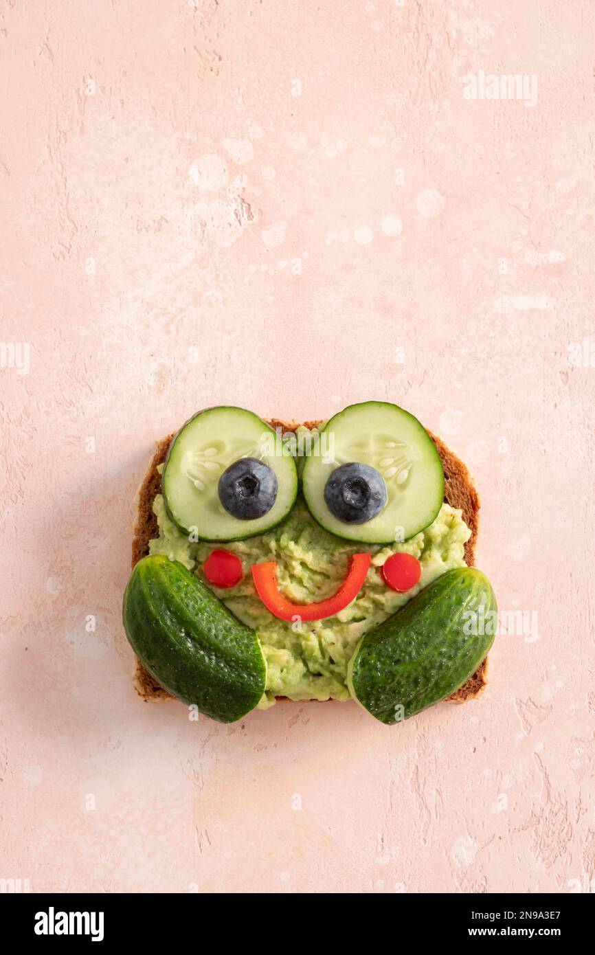 Cucumber animal art hi-res stock photography and images - Alamy