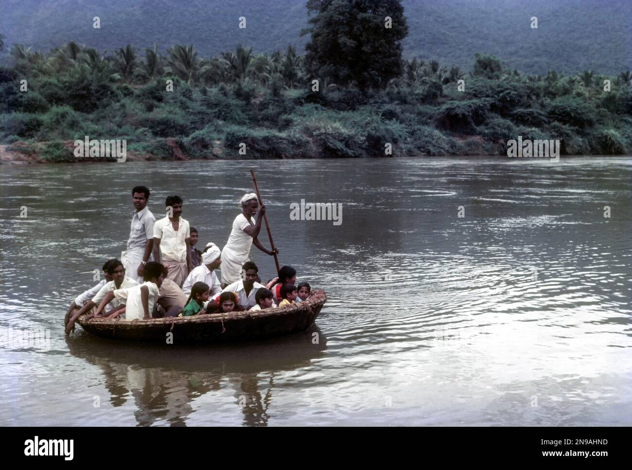 People enjoying Coracle Ride in River Bhavani at Nellithurai near ...