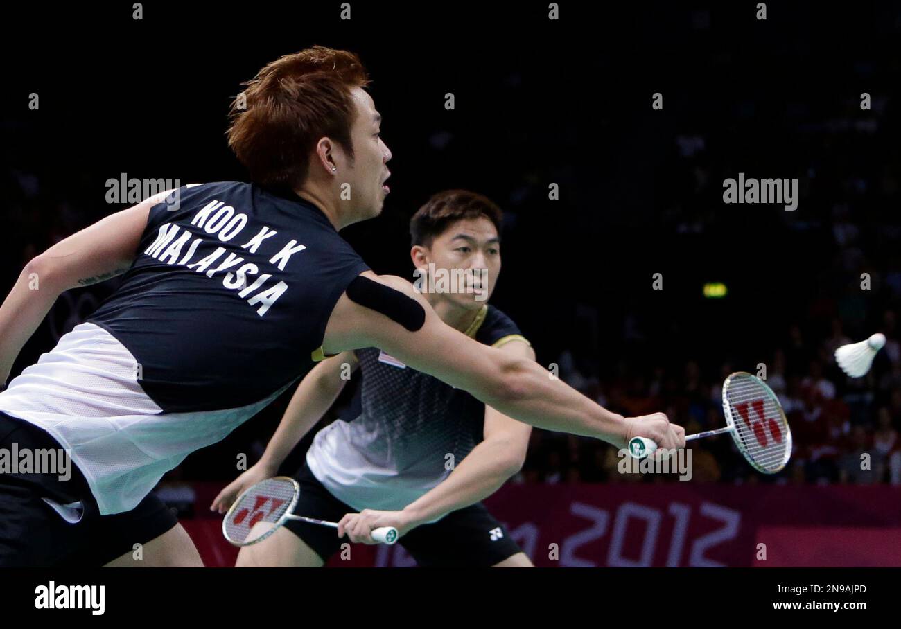 Malaysia's Koo Kien Keat, left, and Tan Boon Heong play against China's ...