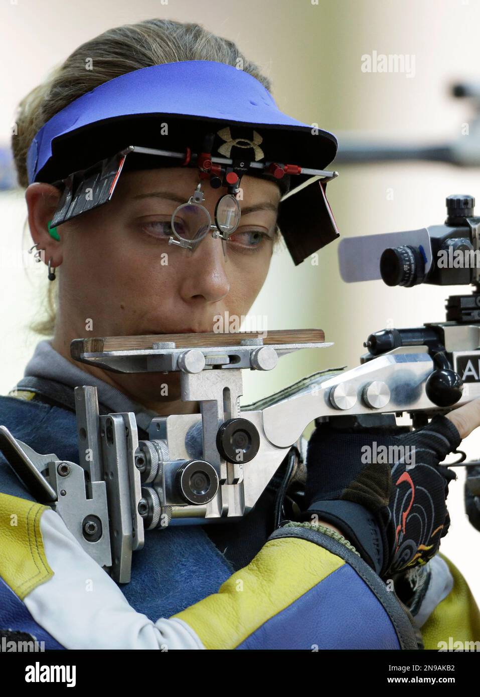 United States of America's Jamie Lynn Gray, shoots during qualifiers ...