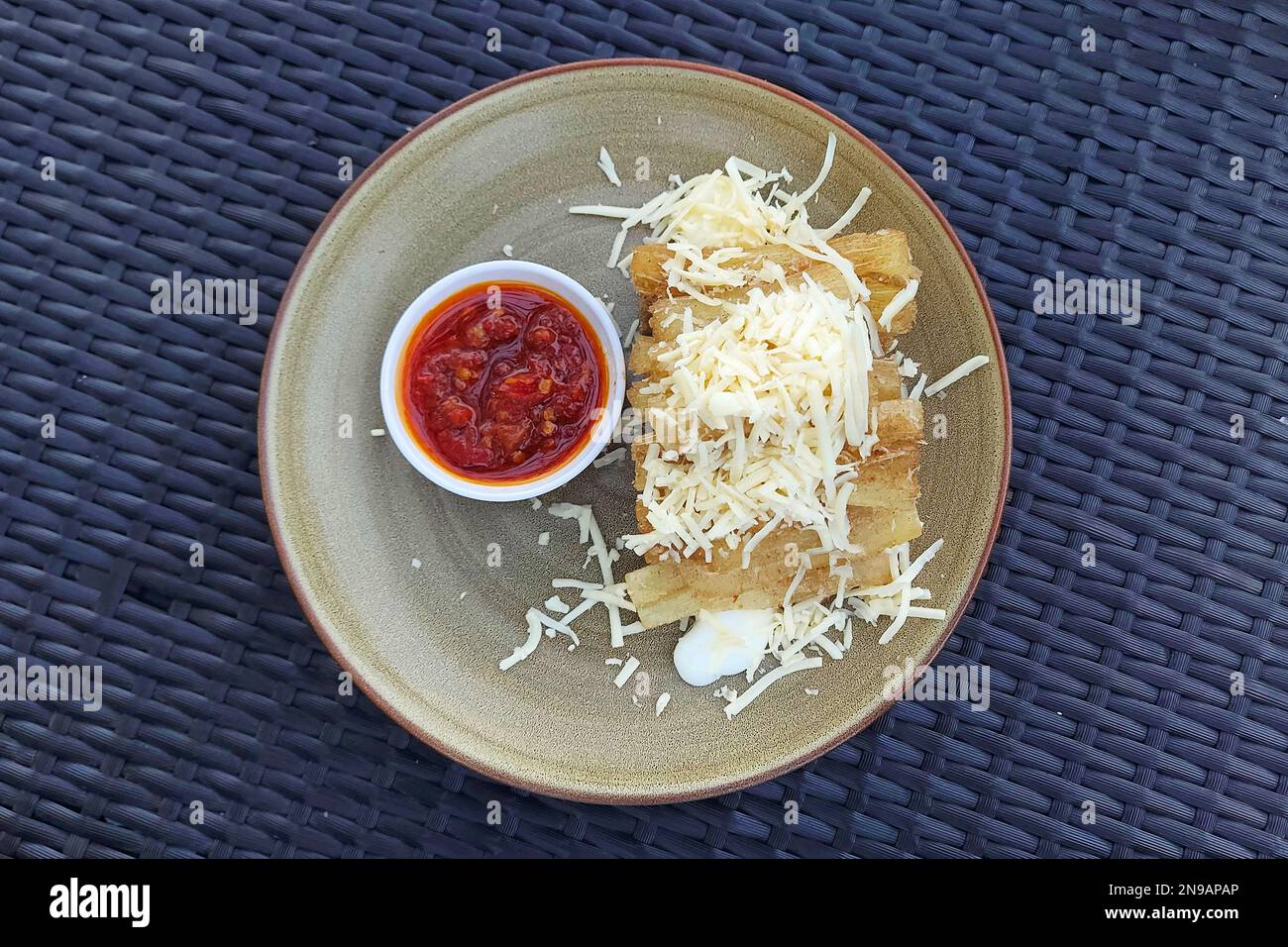 Crispy cassava hi-res stock photography and images - Alamy