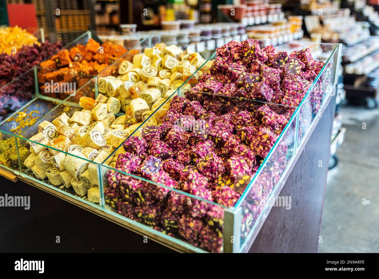 Display of a nuts and candied fruit shop in Naschmarkt, street food ...