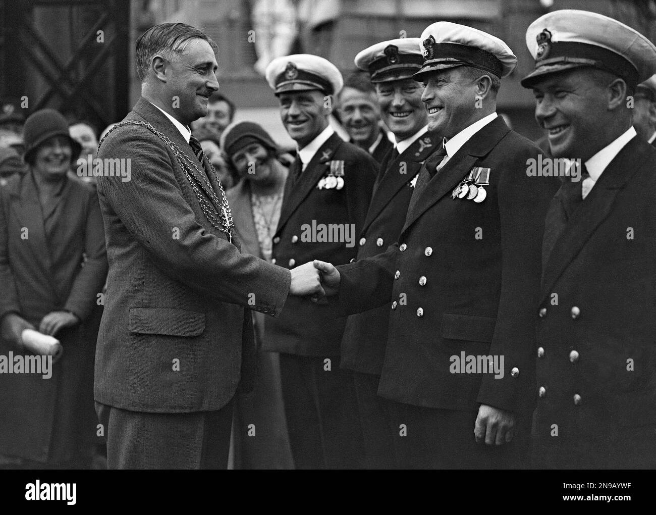FILE - In this Aug. 20, 1931 file photo, the Mayor of Plymouth shakes ...