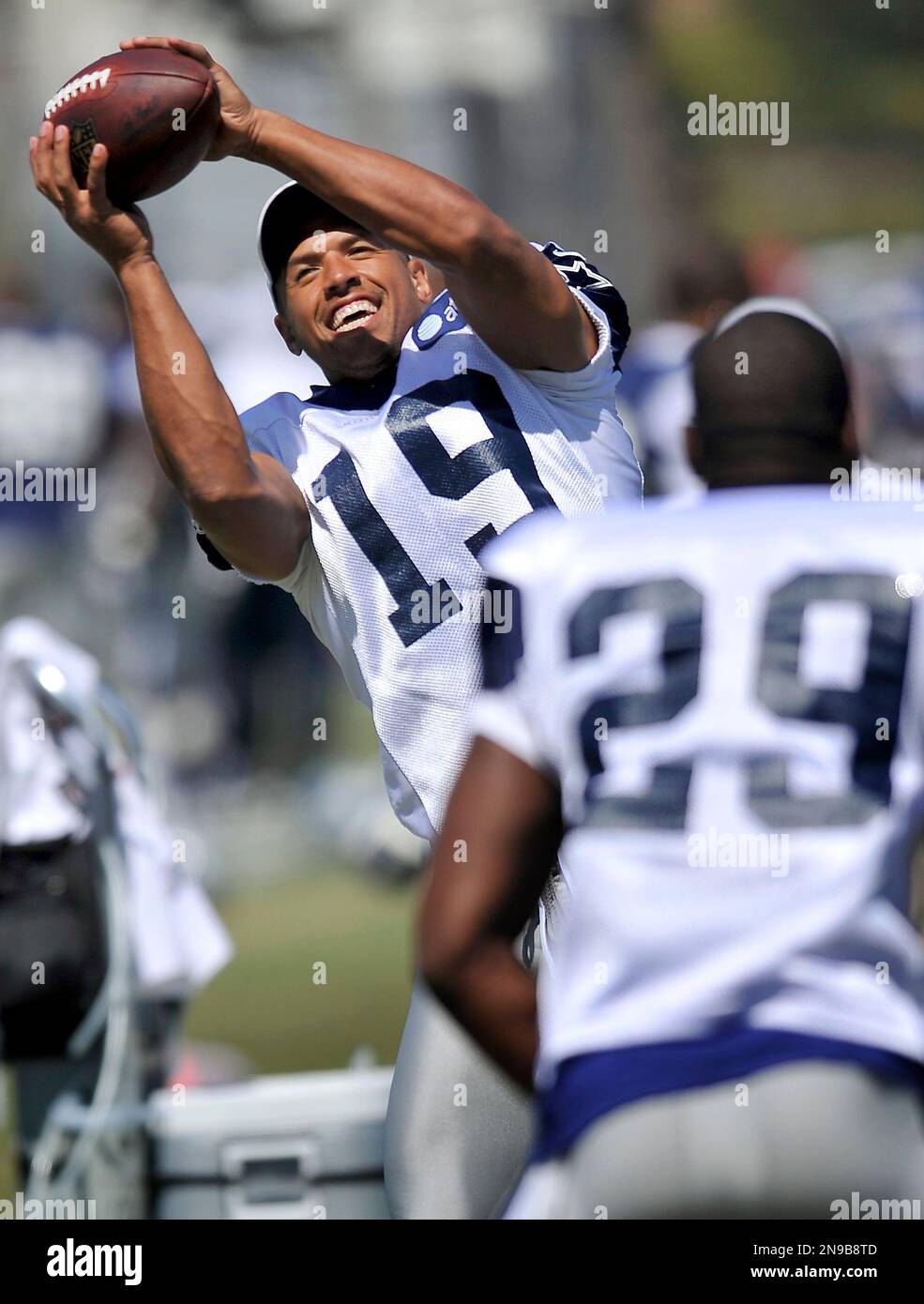 Dallas Cowboys wide receiver Miles Austin (19) andrunning back DeMarco ...