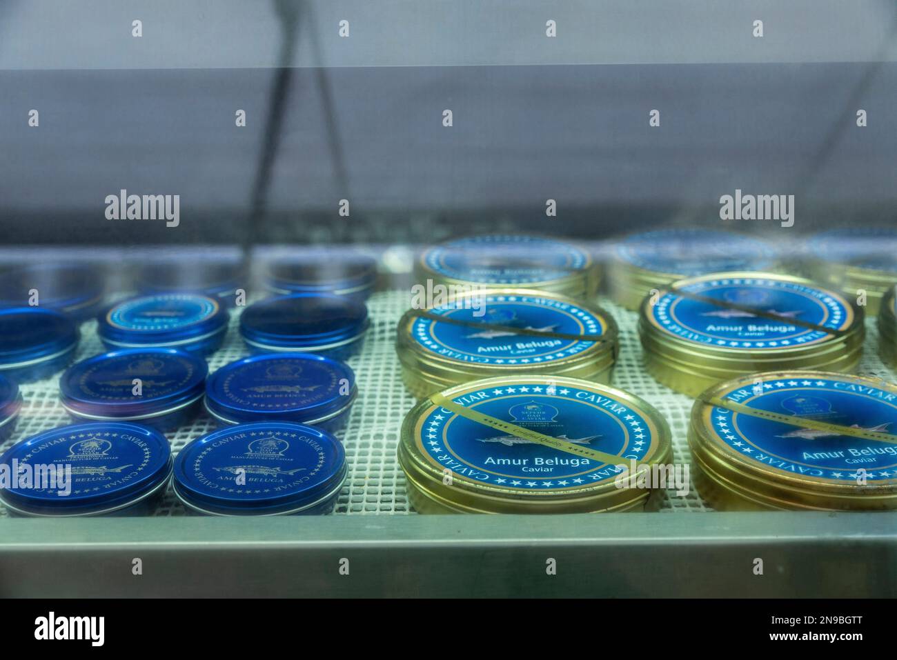 Caviar display hi-res stock photography and images - Alamy
