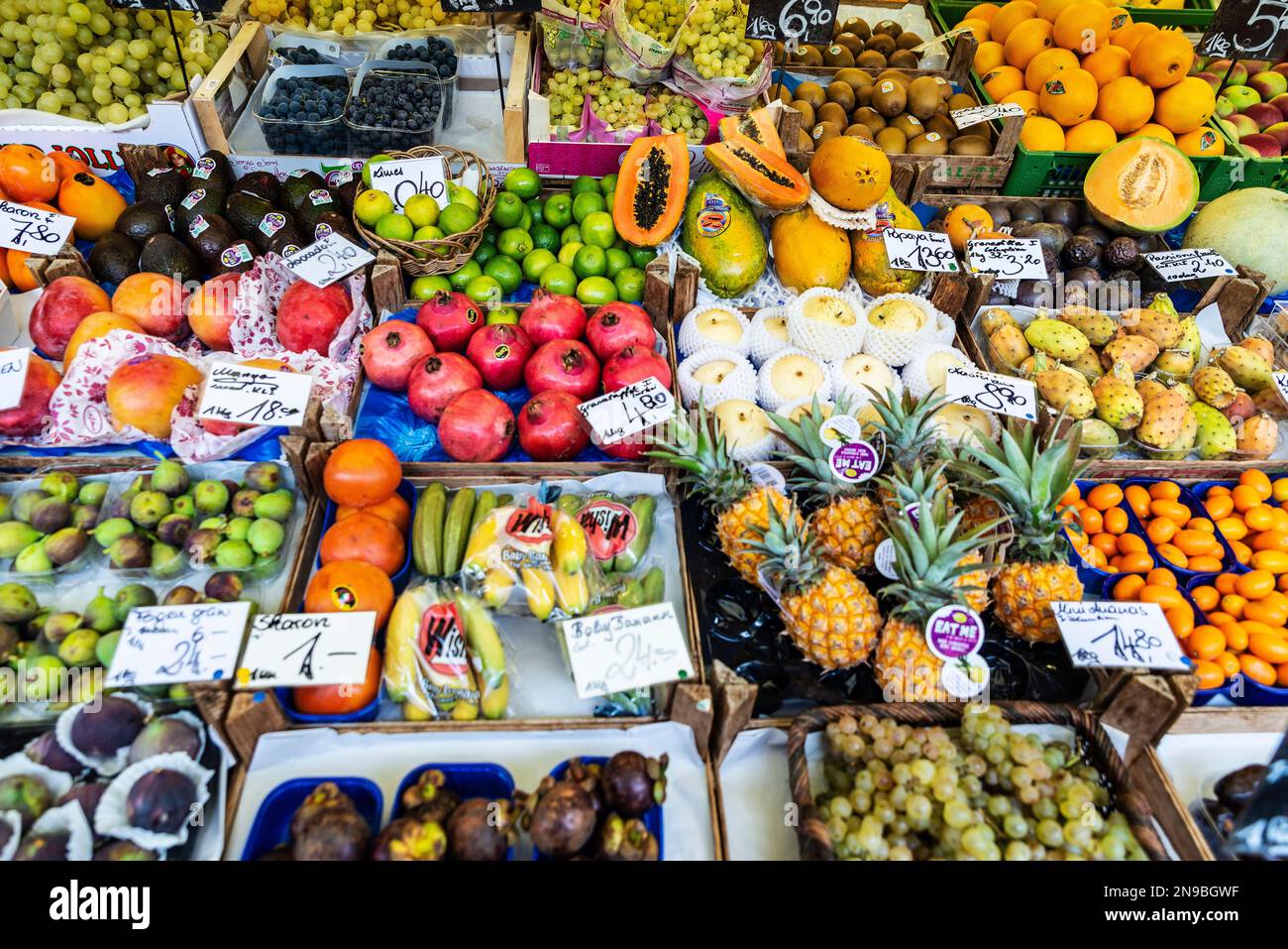 Vienna, Austria - October 14, 2022: Fruit and vegetable shop in ...