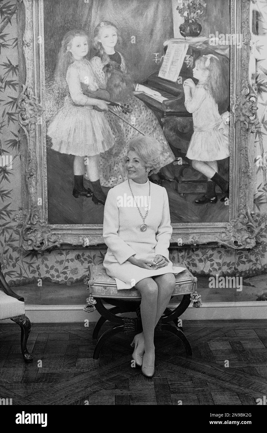 Lenore Annenberg, wife of Philadelphia publisher Walter Annenberg ...