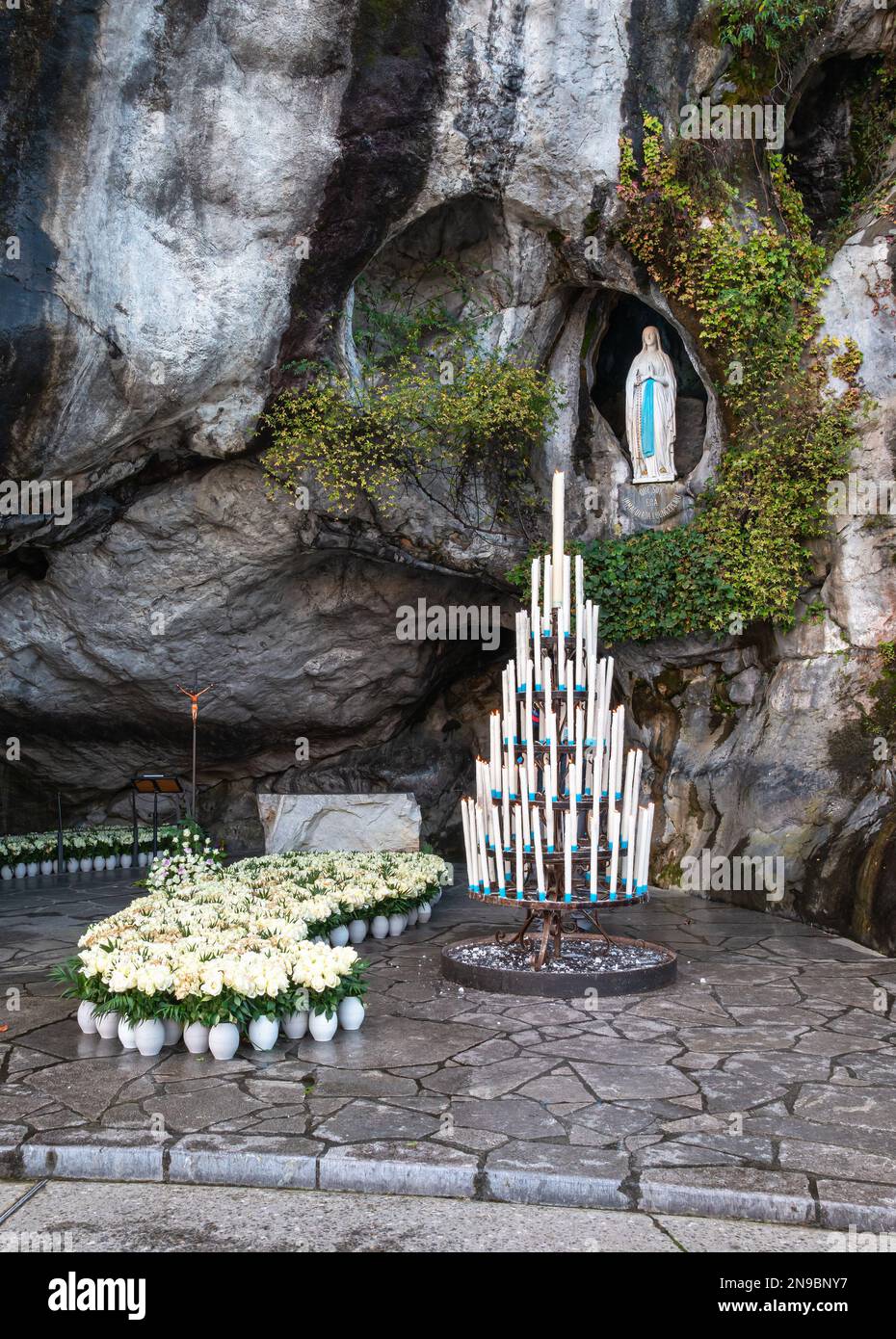 France statue our lady lourdes in hi-res stock photography and images - Alamy