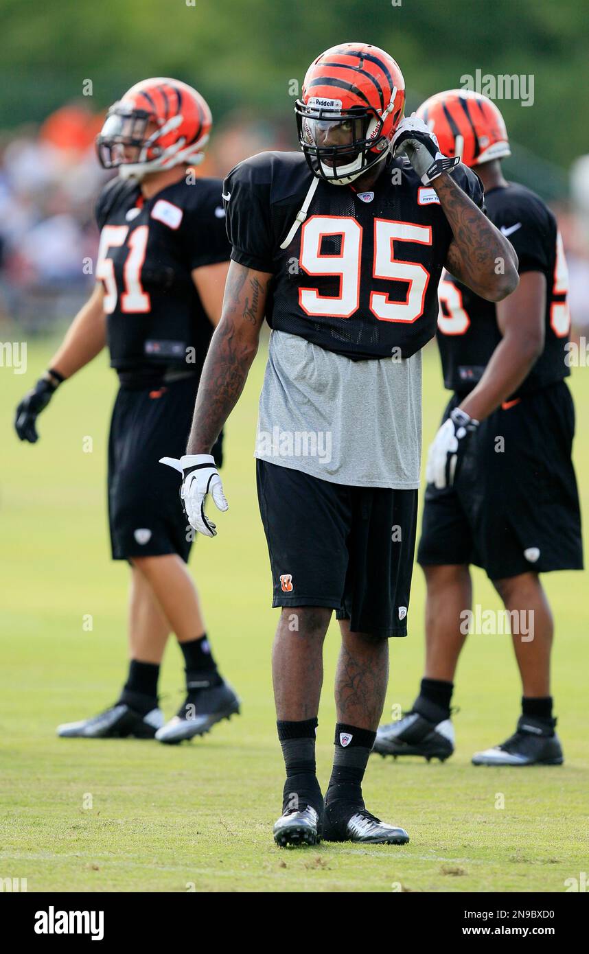 Cincinnati Bengals defensive end Derrick Harvey (95) in action during ...