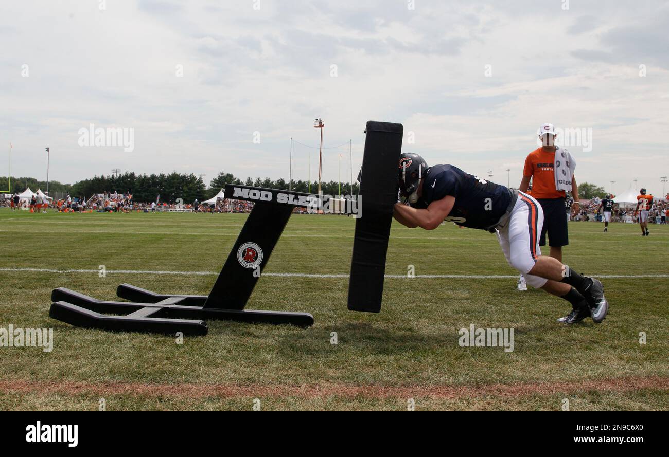 Chicago Bears tight end Kyle Adams (86) works on the field during NFL ...