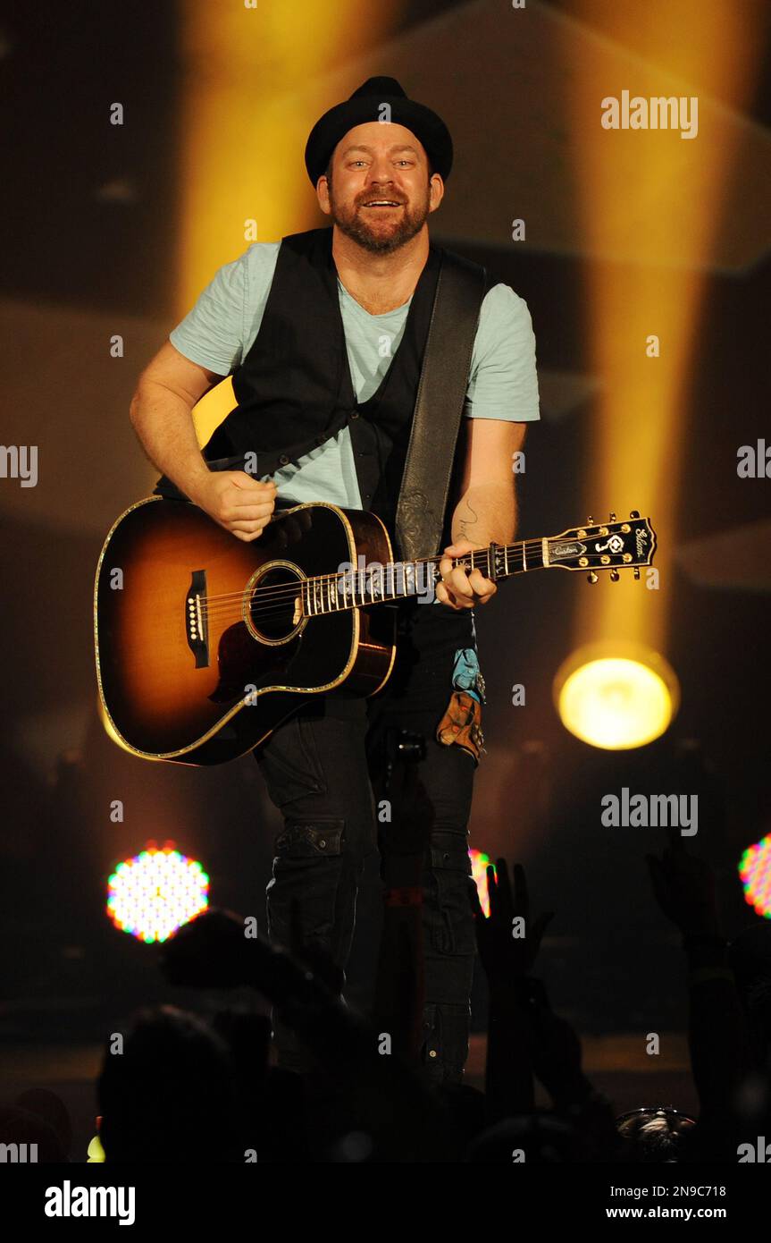 WEST PALM BEACH, FL - JULY 29: Kristian Bush of Sugarland performs ...